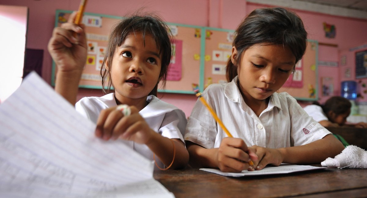 Providing Educational Opportunities to Children | Photographer Jacob Maentz